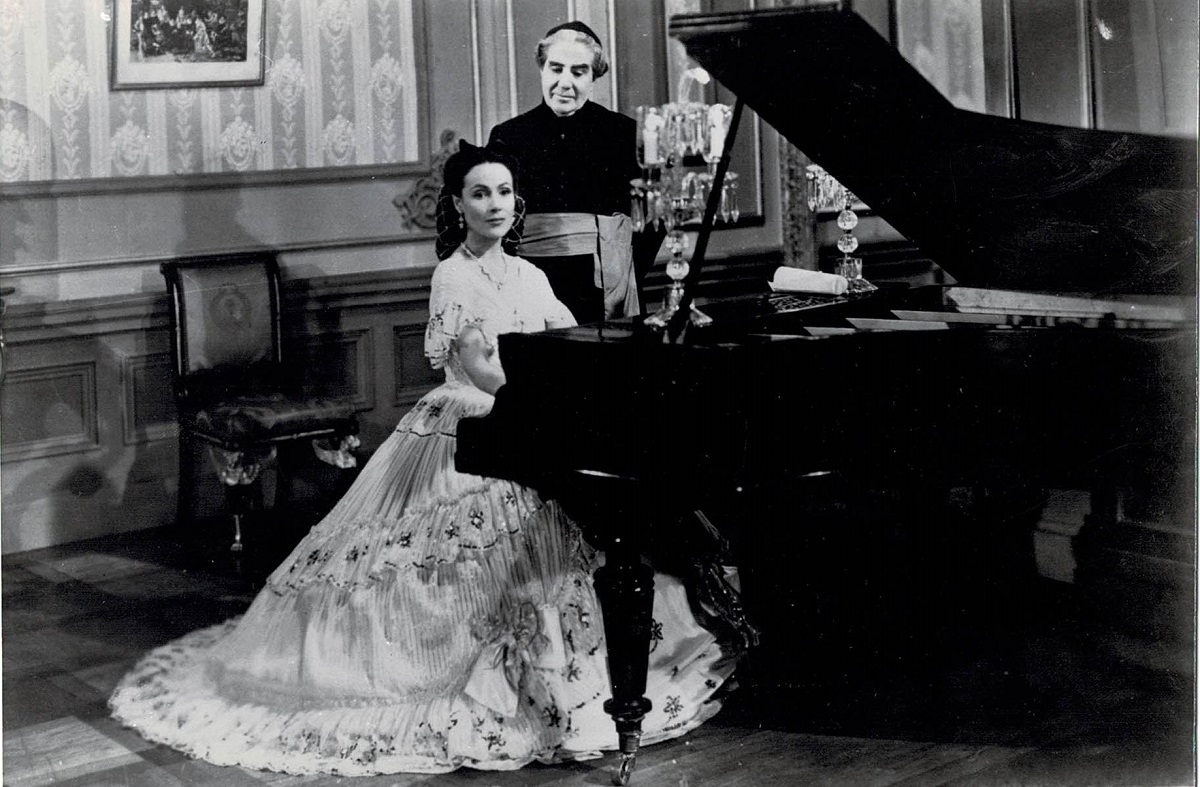 Dolores del Río en Bugambilia