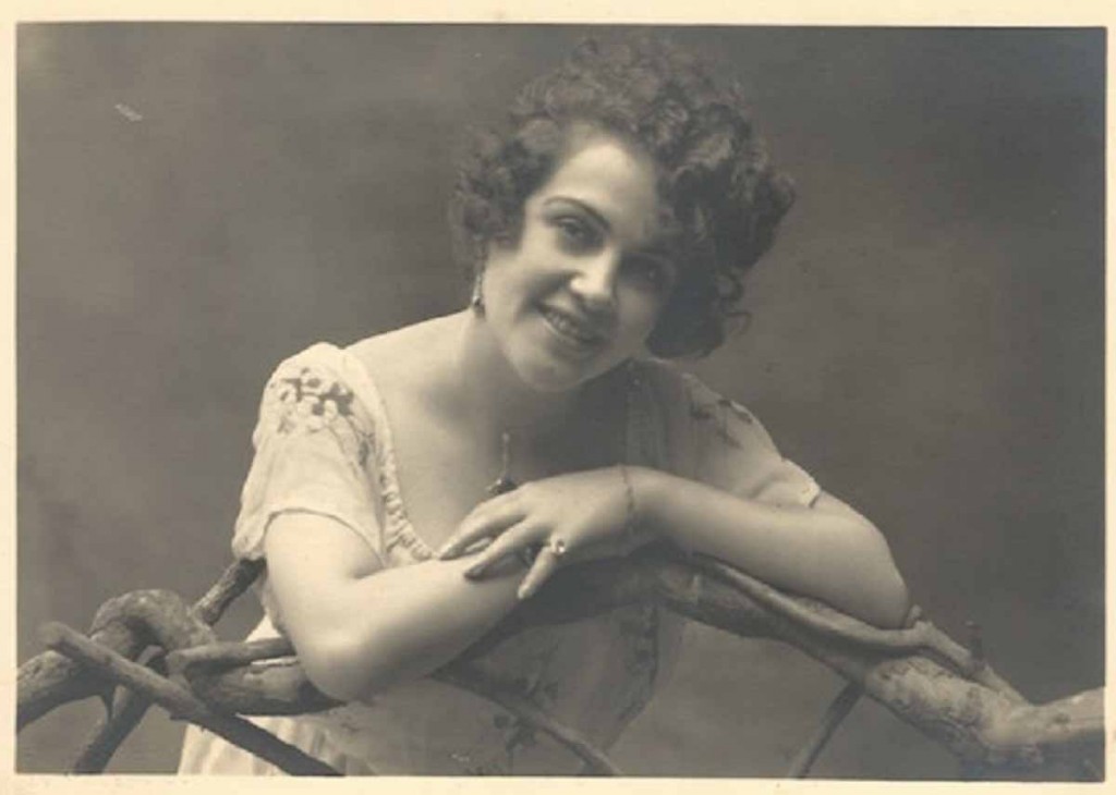 Lupe Rivas Cacho (1894-1975)